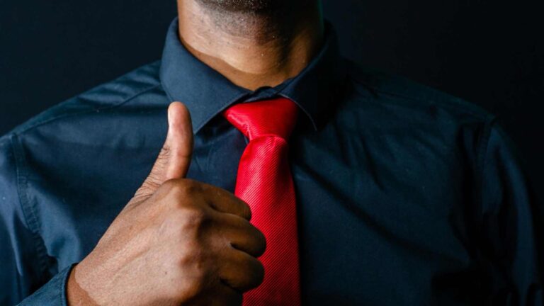 Active vs Passive Investing for Expats: Which is Better? | Adam Fayed